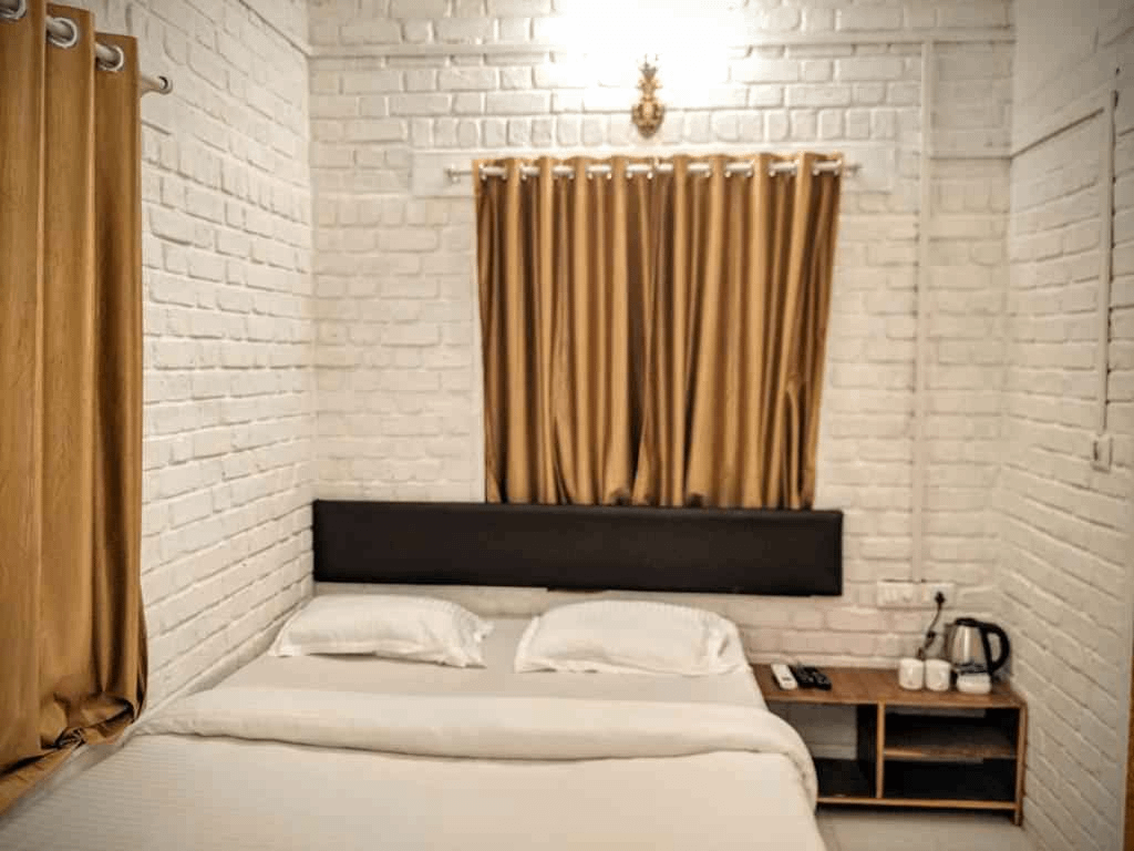 Best Private Villa & Hotel with Pool Alibaug | The Springfield Hotels